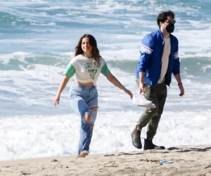 Addison Rae - having a blast during a beach photoshoot in Malibu 04.02. ...
